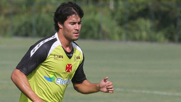Novo camisa 10 do Vasco, Pedro Ken comemora chegada de Juninho e ...